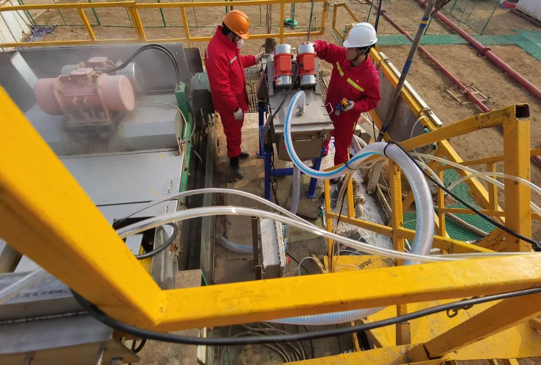 Our Rock Sample Onsite Monitor - Mud Logging Equipment Supplier